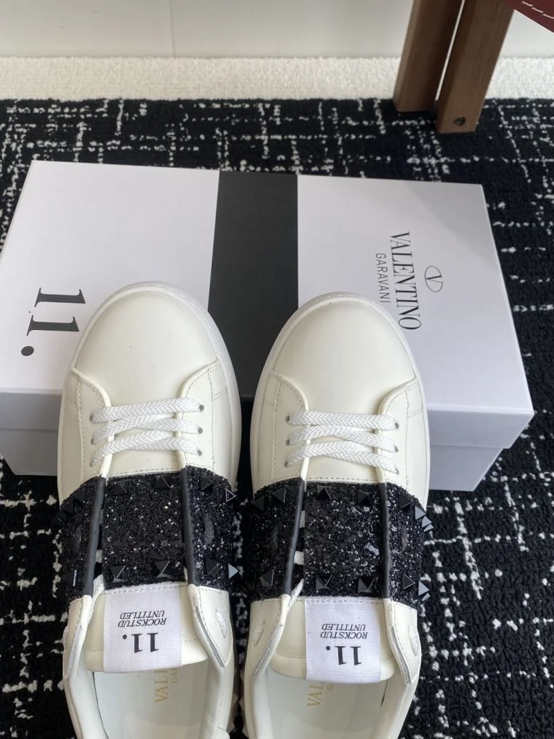 Top mirror Valentino Rockstud Untitled Shoes