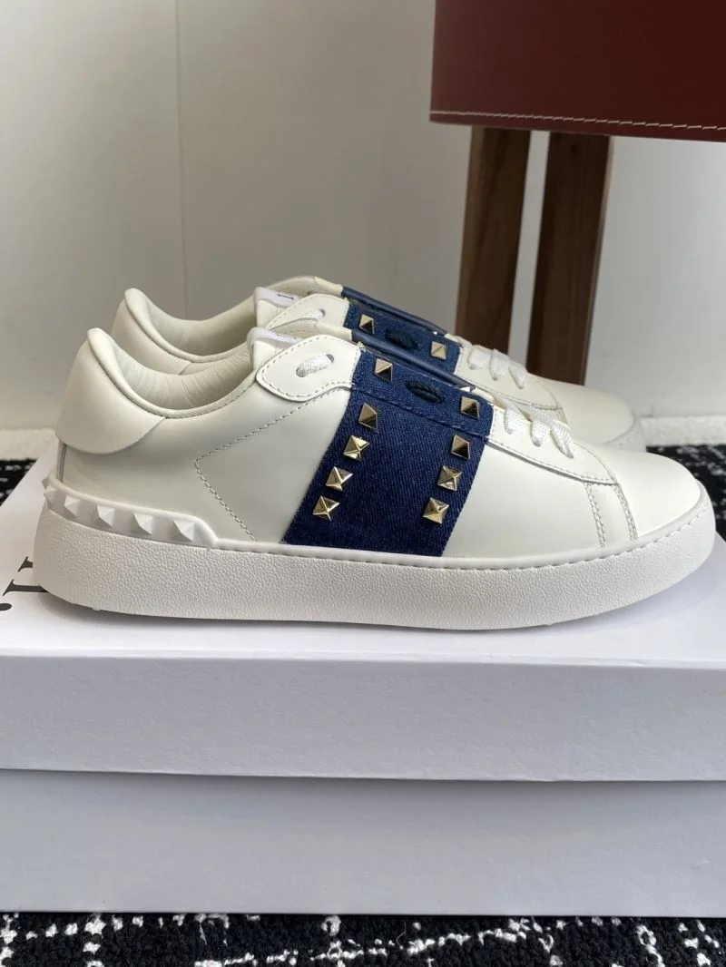 Economical Valentino Rockstud Untitled Shoes