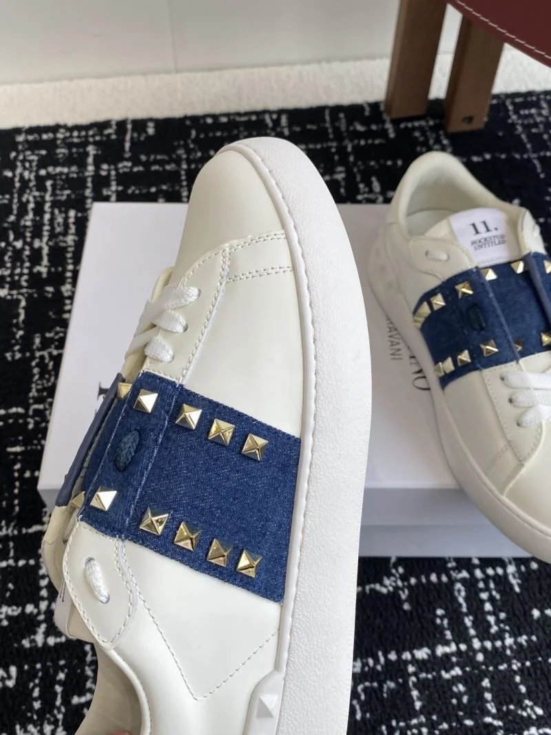 Economical Valentino Rockstud Untitled Shoes