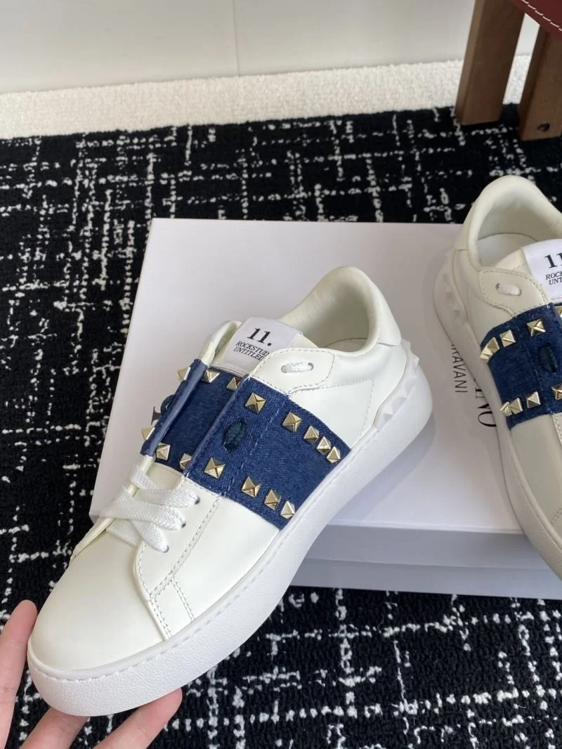 Economical Valentino Rockstud Untitled Shoes