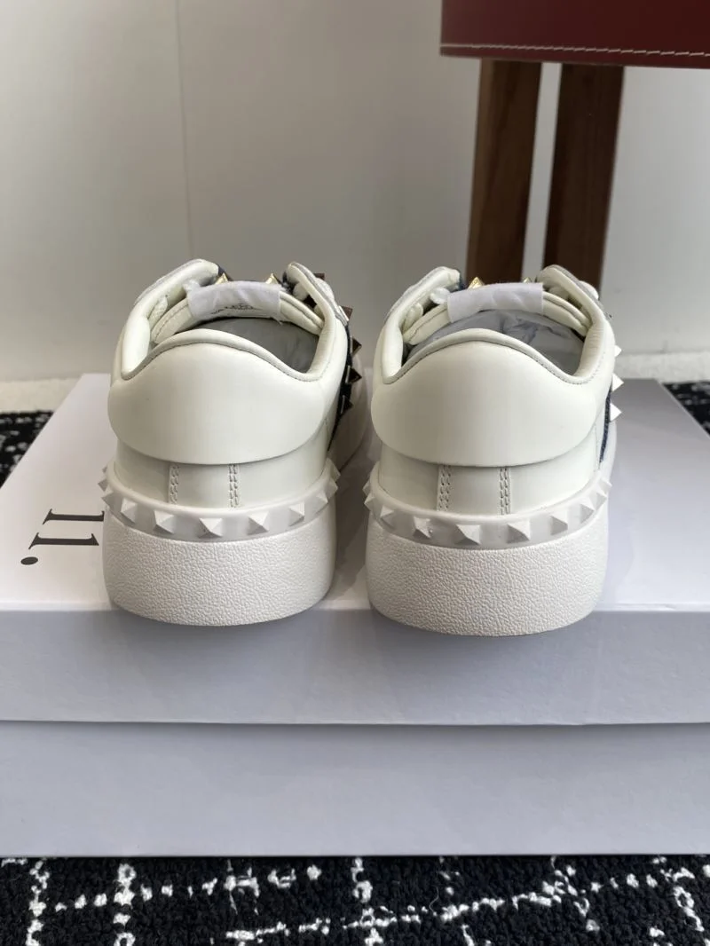 Economical Valentino Rockstud Untitled Shoes
