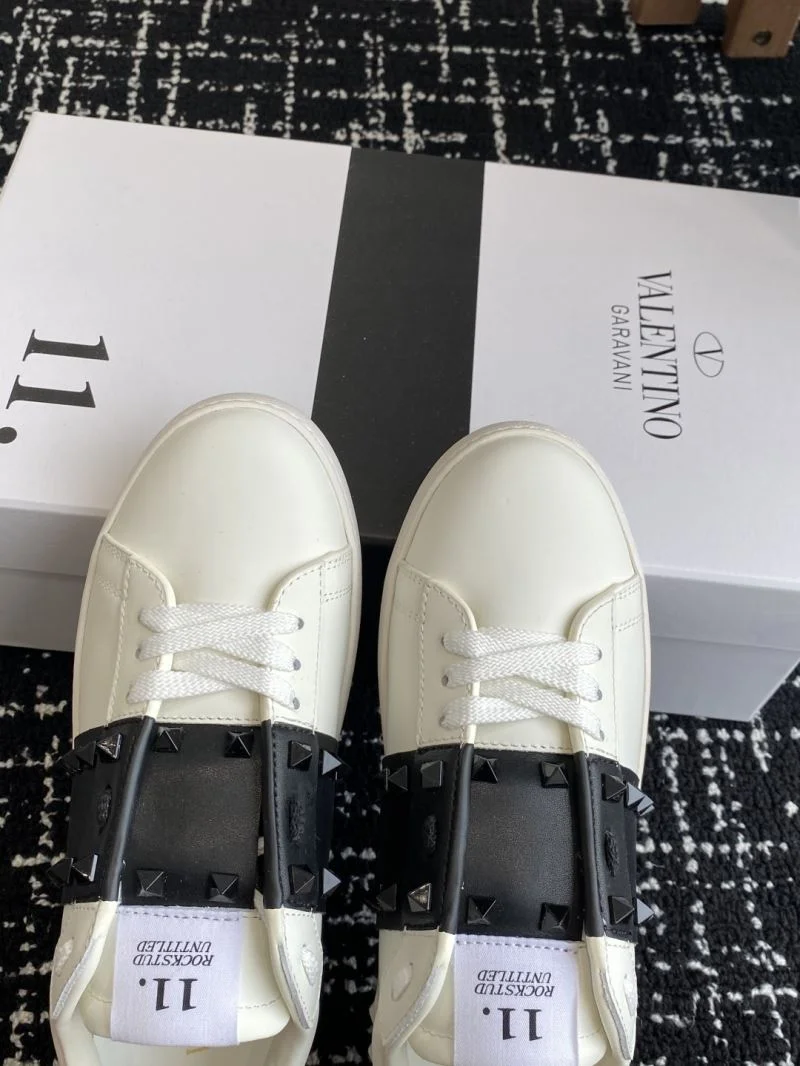 Bargain Valentino Rockstud Untitled Shoes
