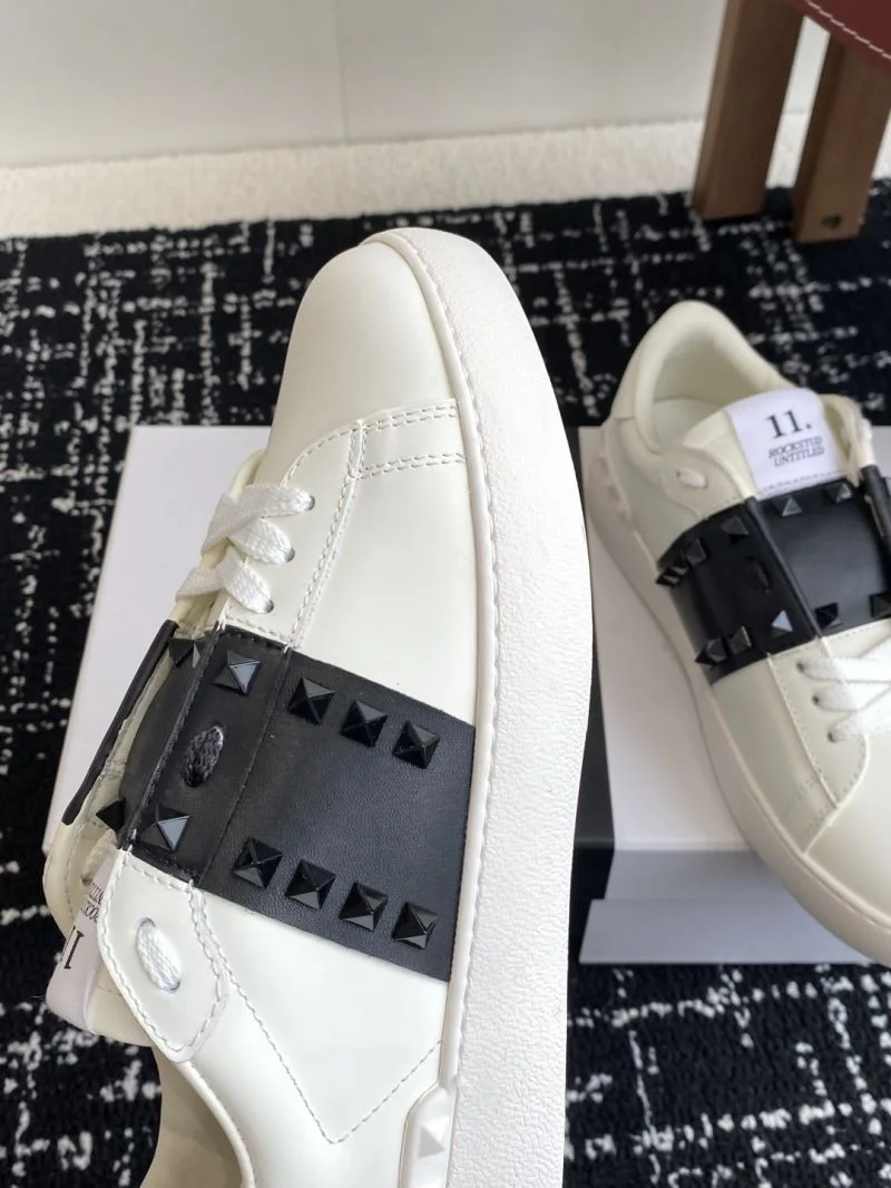 Bargain Valentino Rockstud Untitled Shoes
