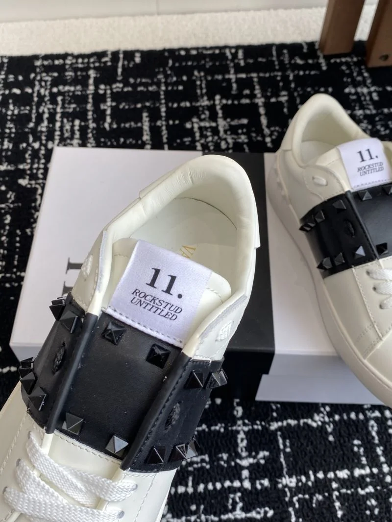 Bargain Valentino Rockstud Untitled Shoes
