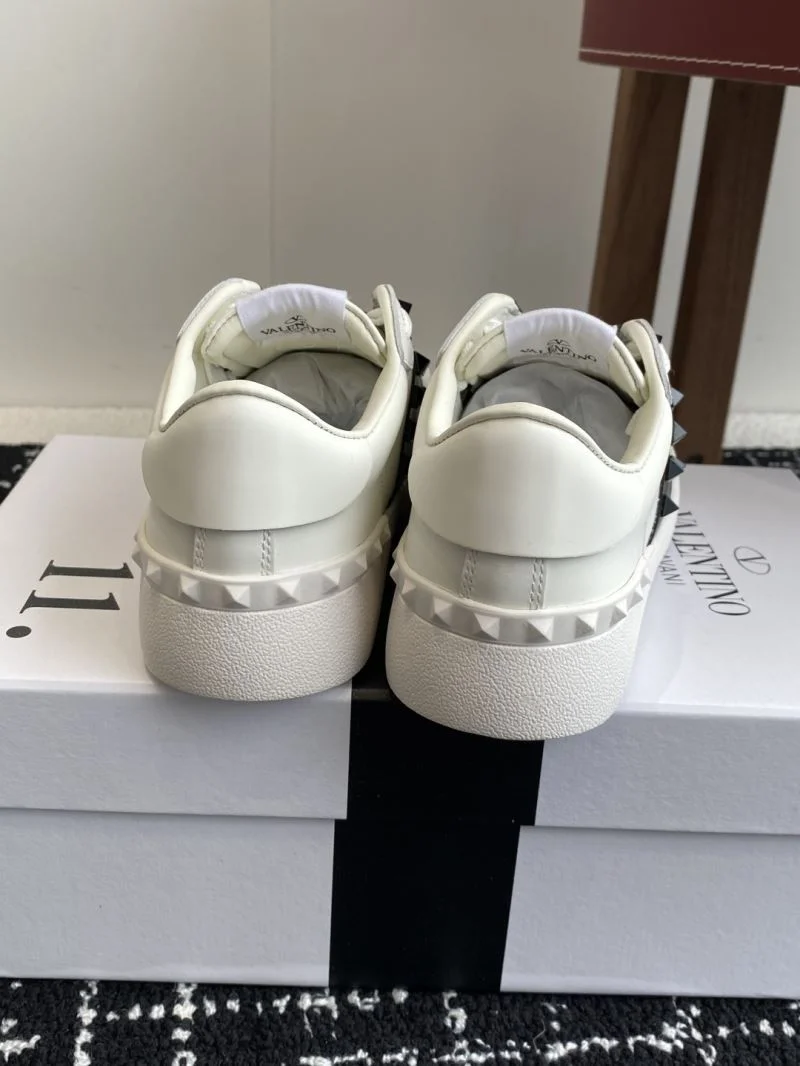 Bargain Valentino Rockstud Untitled Shoes