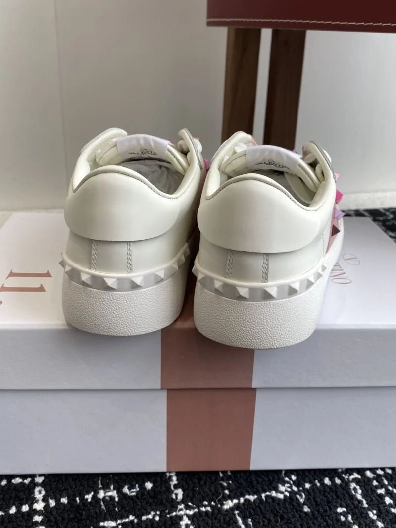 Bargain Valentino Rockstud Untitled Shoes