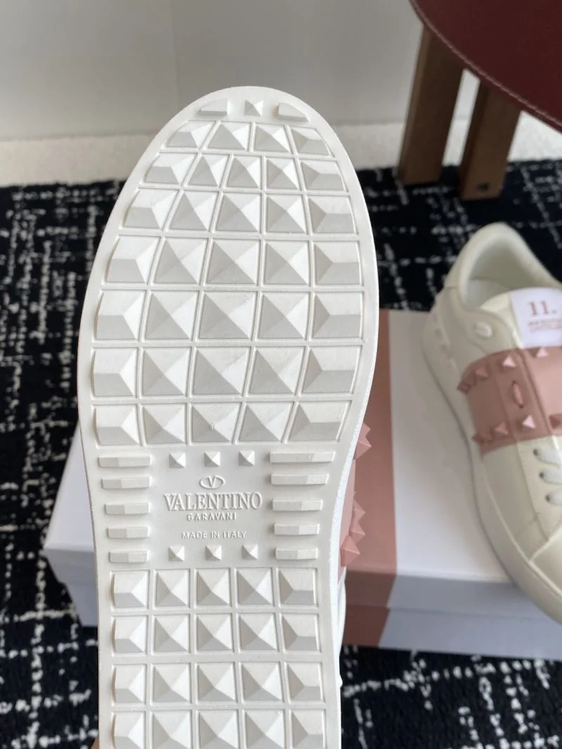 Cut-rate Valentino Rockstud Untitled Shoes