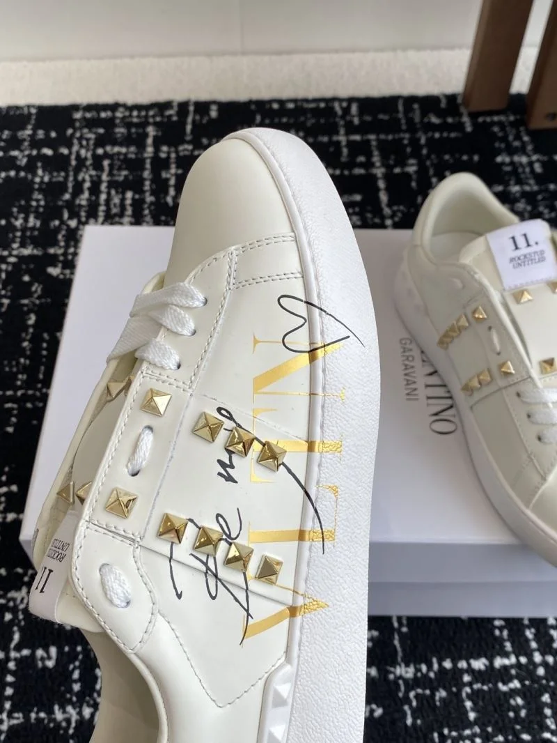 Budget-friendly Valentino Rockstud Untitled Shoes