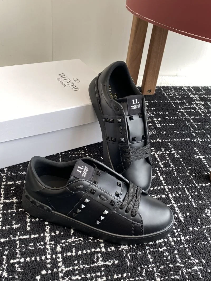Reasonably priced Valentino Rockstud Untitled Shoes