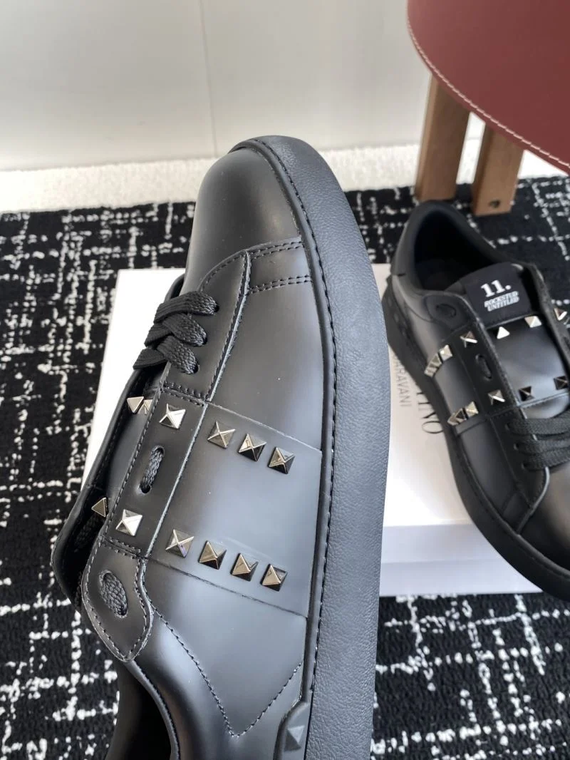 Real Valentino Rockstud Untitled Shoes