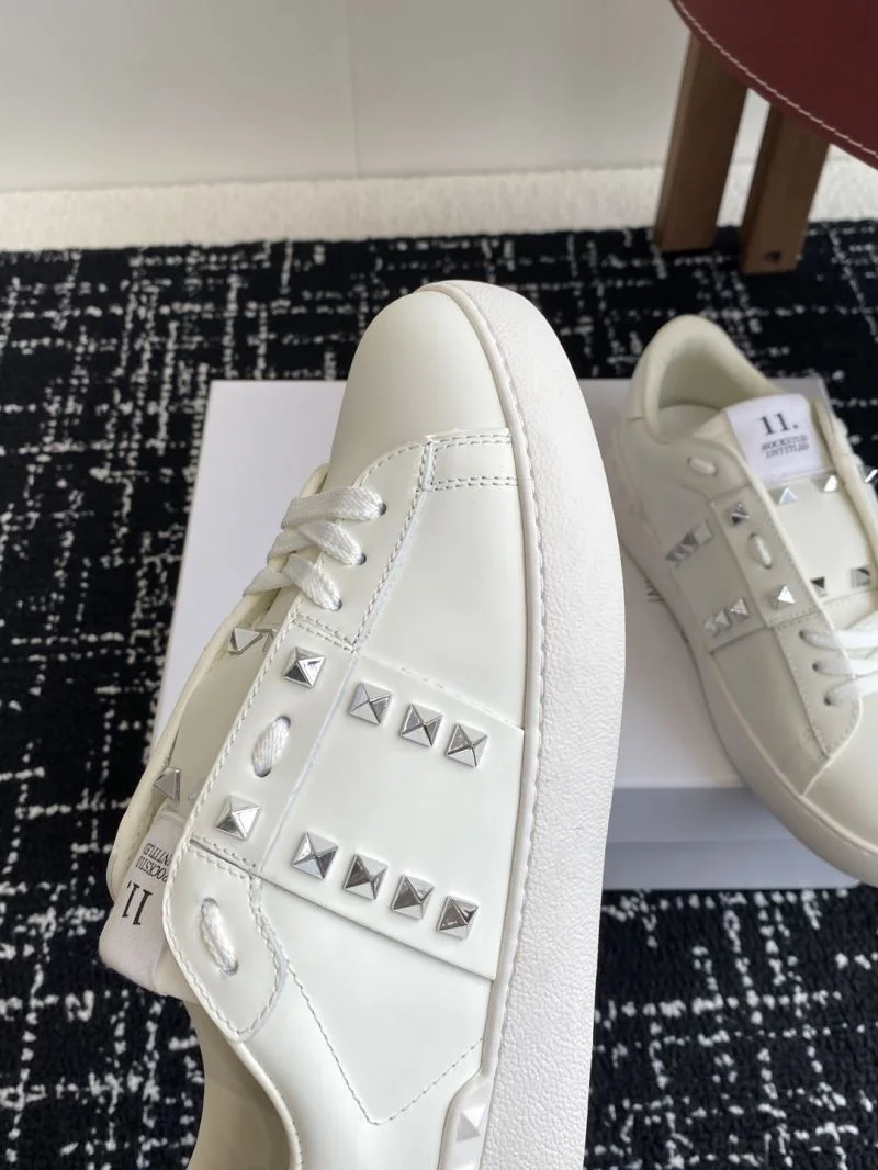Economical Valentino Rockstud Untitled Shoes