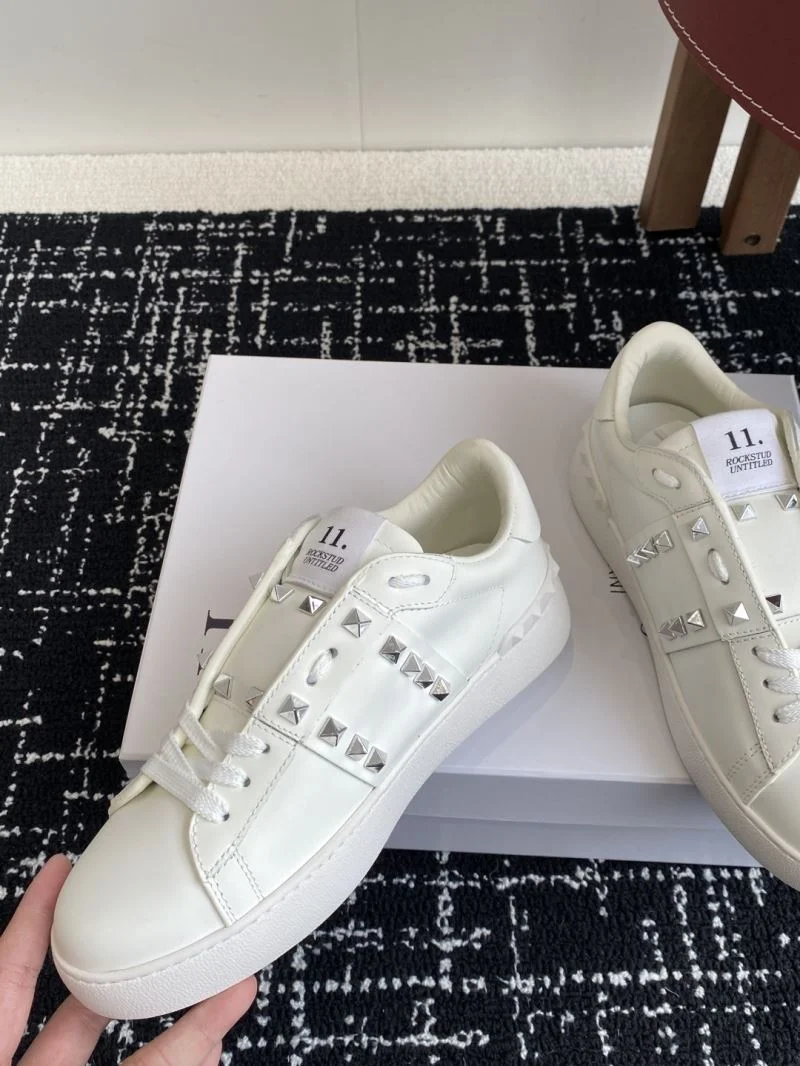 Economical Valentino Rockstud Untitled Shoes