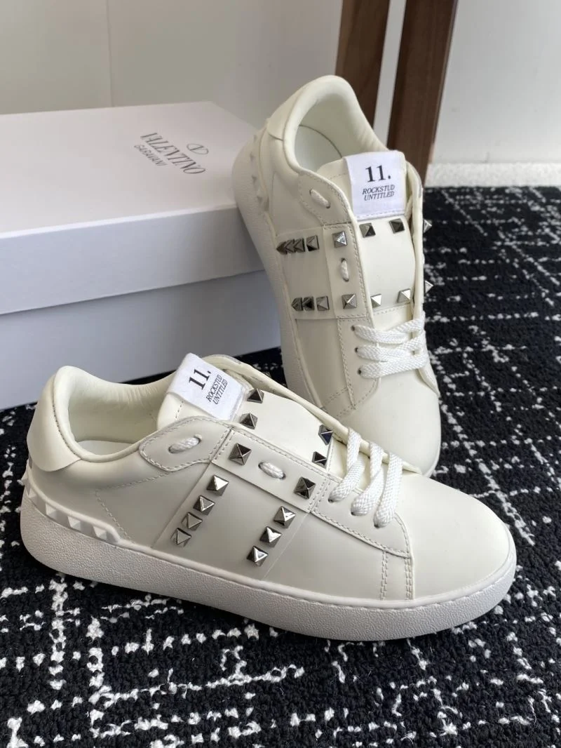 1:1 copy Valentino Rockstud Untitled Shoes