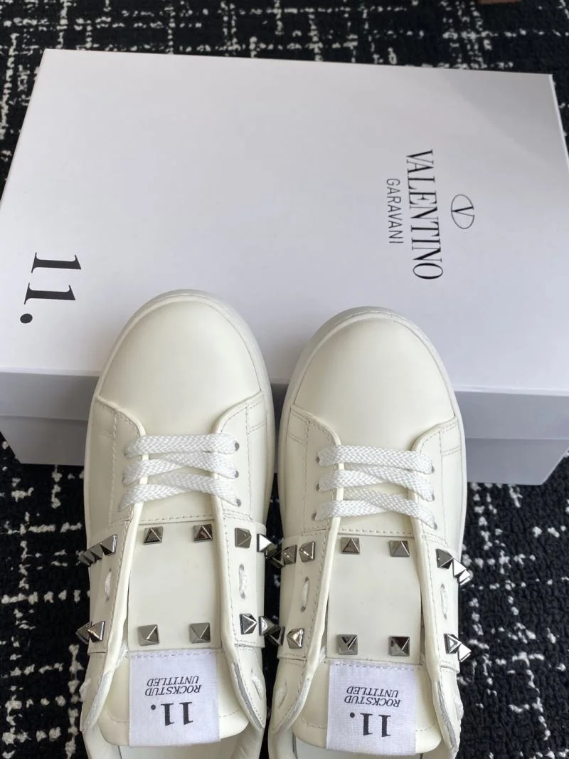 1:1 copy Valentino Rockstud Untitled Shoes