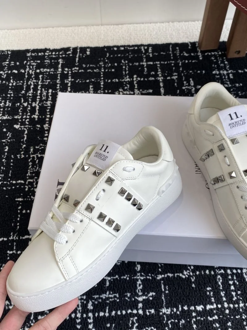 1:1 copy Valentino Rockstud Untitled Shoes
