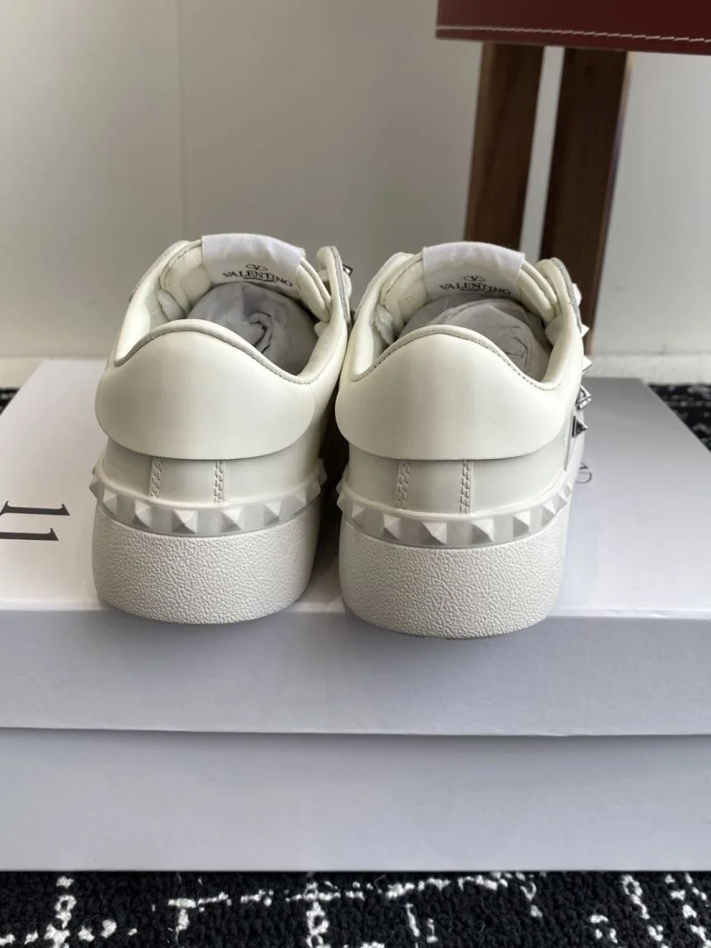 1:1 copy Valentino Rockstud Untitled Shoes