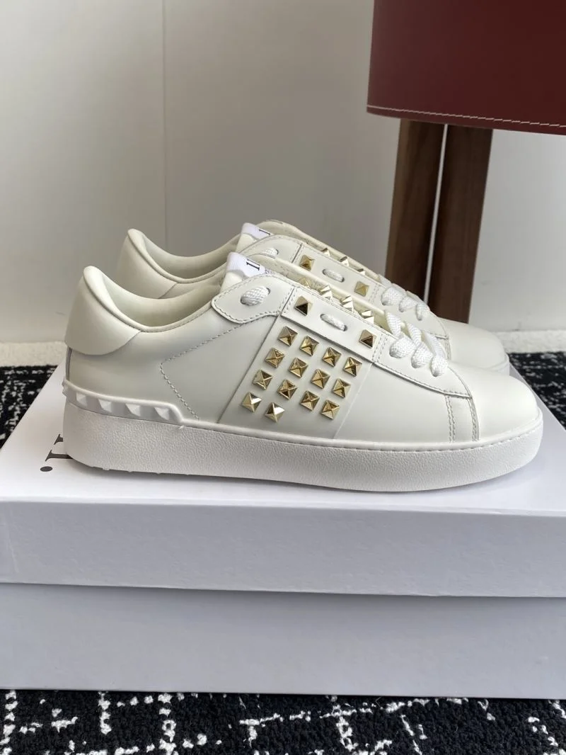 Mirror quality Valentino Rockstud Untitled Shoes