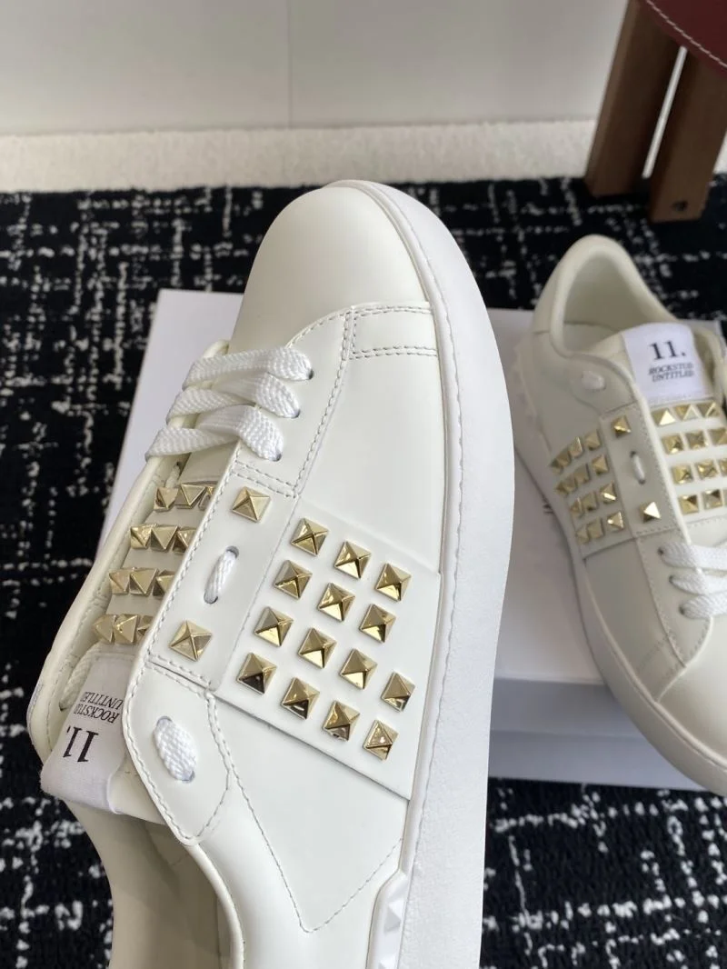 Mirror quality Valentino Rockstud Untitled Shoes