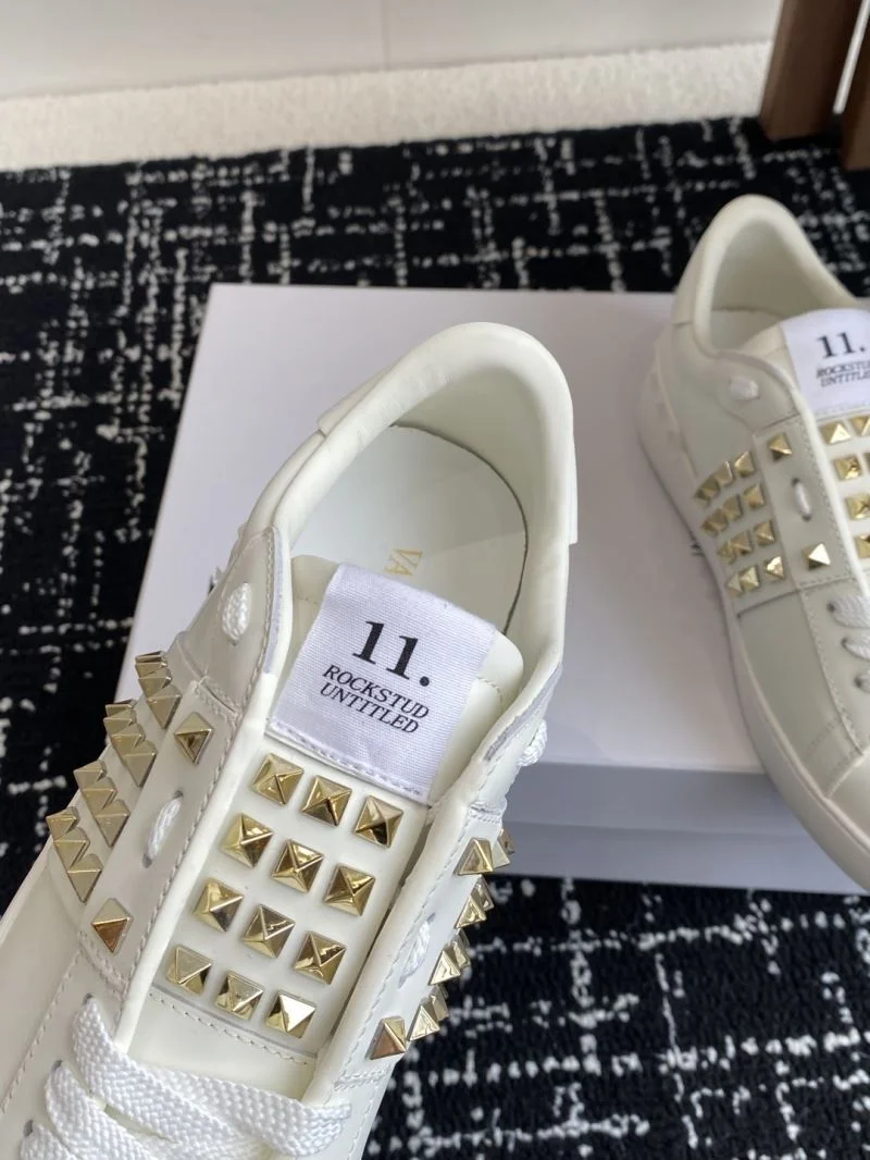 Mirror quality Valentino Rockstud Untitled Shoes