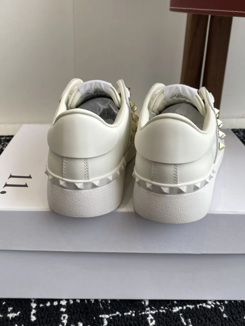 Mirror quality Valentino Rockstud Untitled Shoes