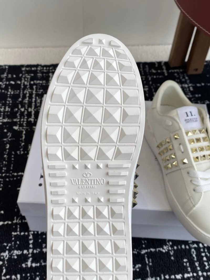 Mirror quality Valentino Rockstud Untitled Shoes
