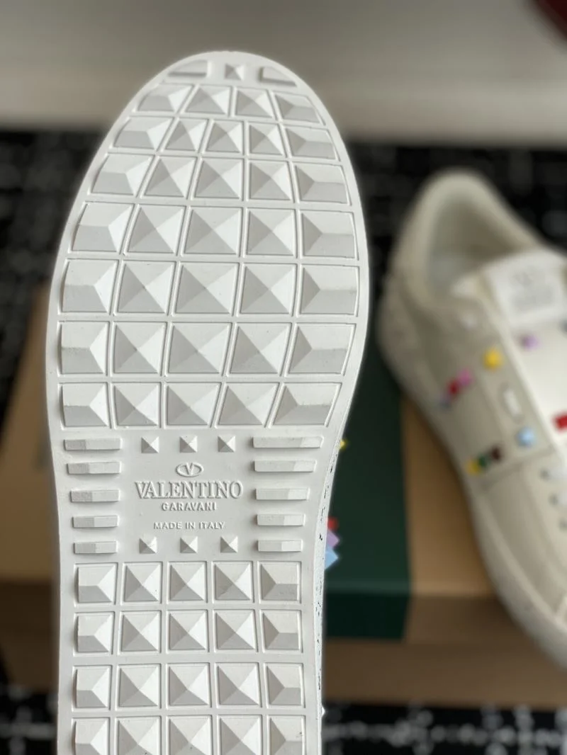 Perfect replica Valentino Rockstud Untitled Shoes