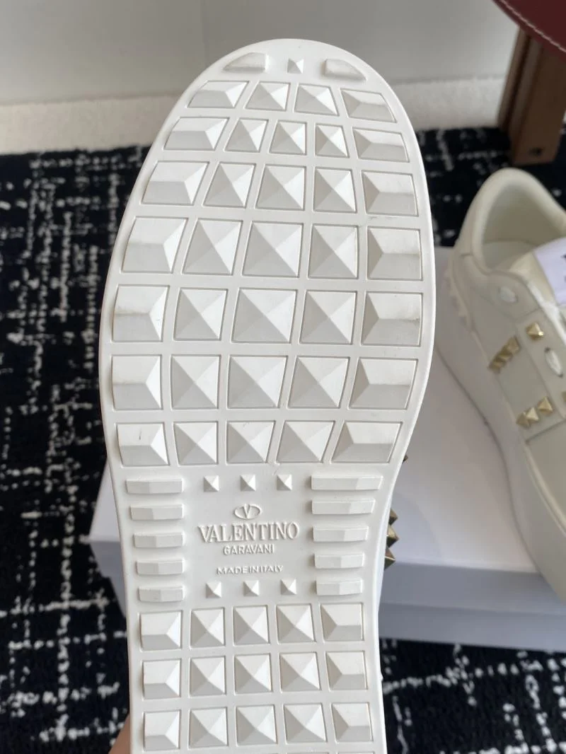 Official Valentino Rockstud Untitled Shoes