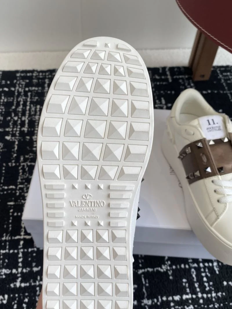 High fidelity Valentino Rockstud Untitled Shoes