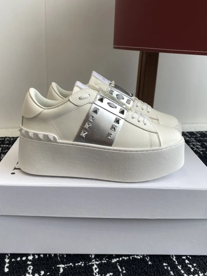 Exact replica Valentino Rockstud Untitled Shoes