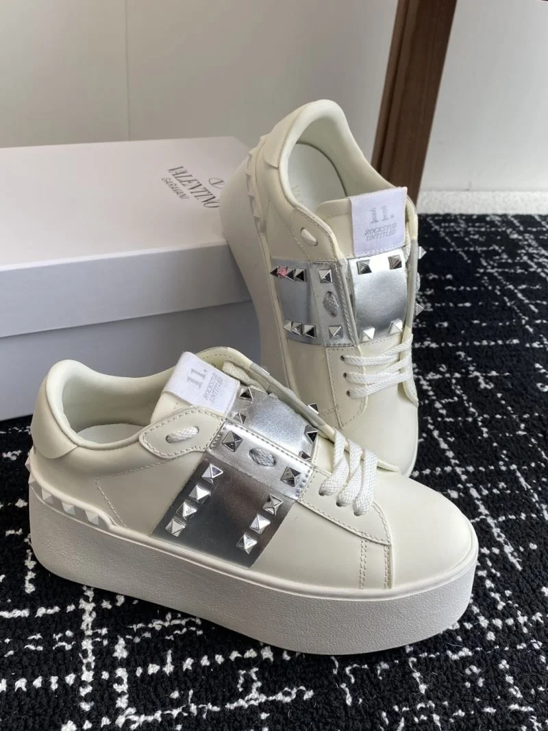 Exact replica Valentino Rockstud Untitled Shoes