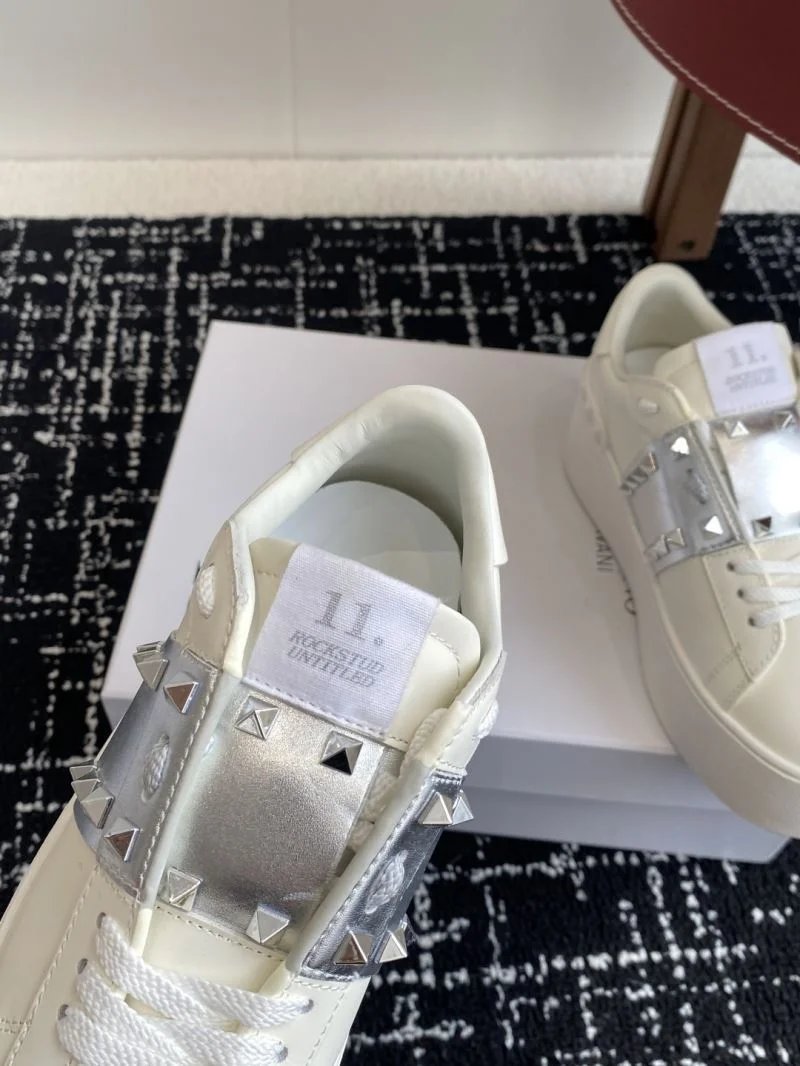 Exact replica Valentino Rockstud Untitled Shoes