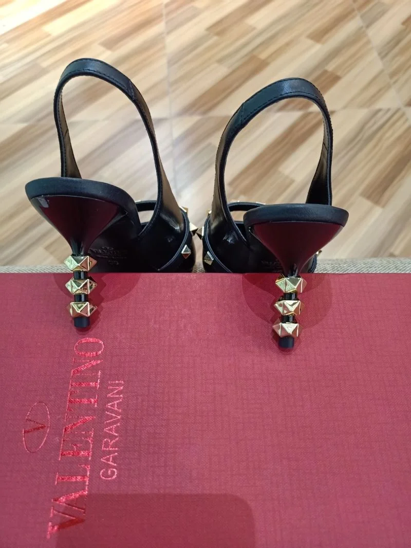 Precise copy Valentino Sandals