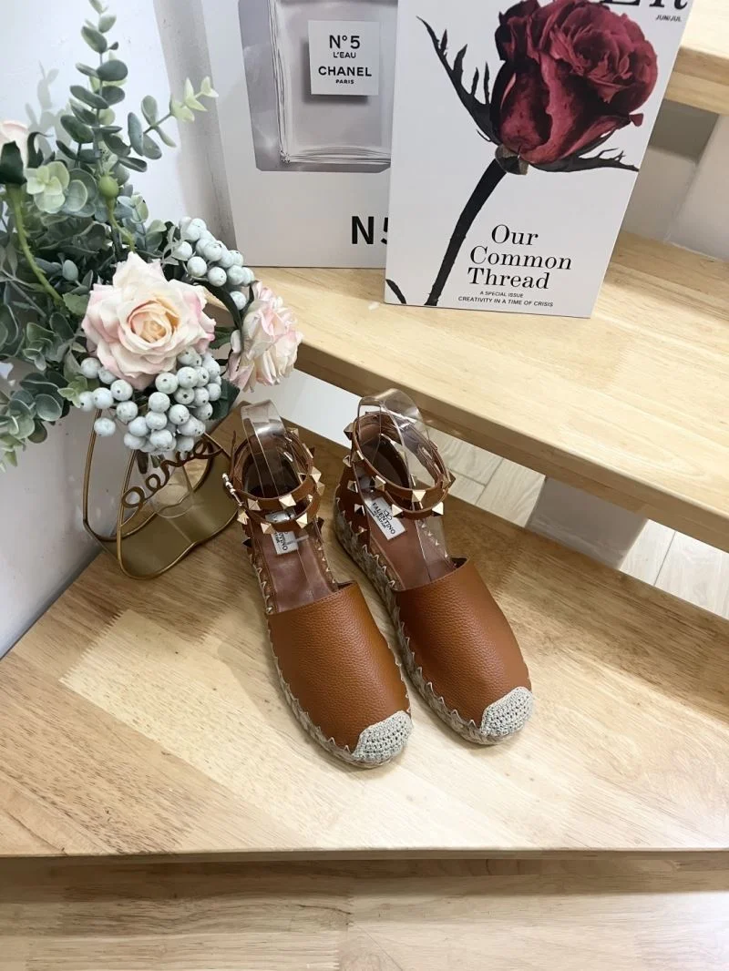 Inexpensive Valentino Sandals