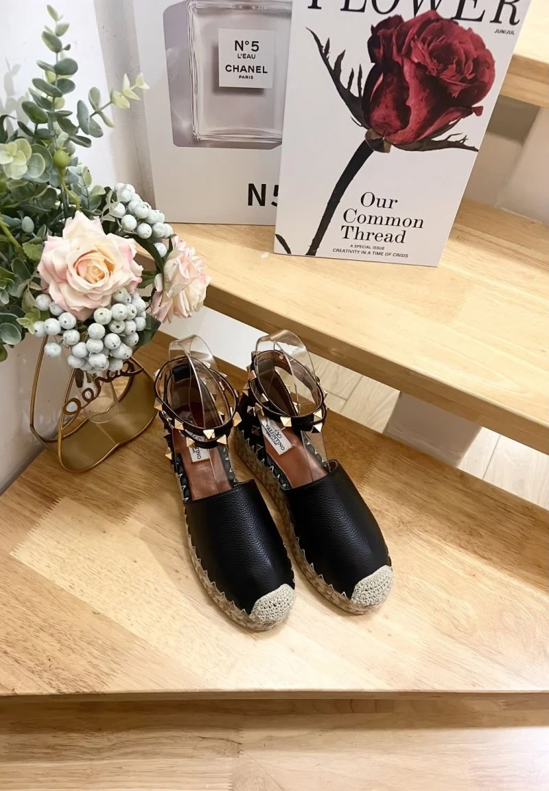 1:1 copy Valentino Sandals