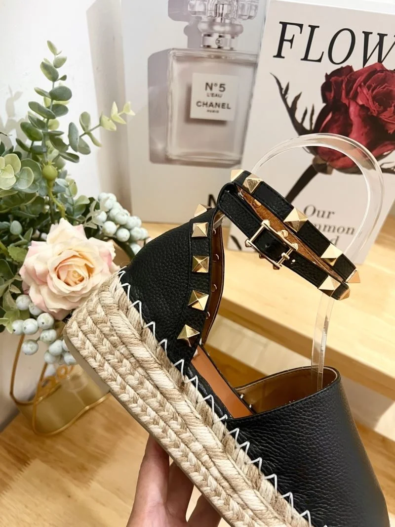 1:1 copy Valentino Sandals