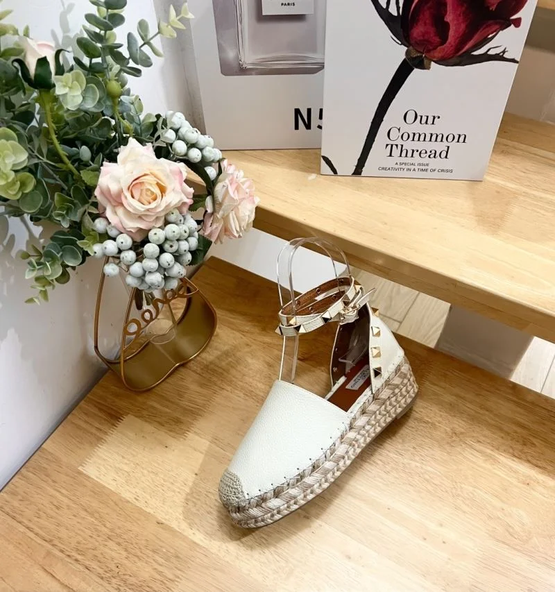 Inexpensive Valentino Sandals