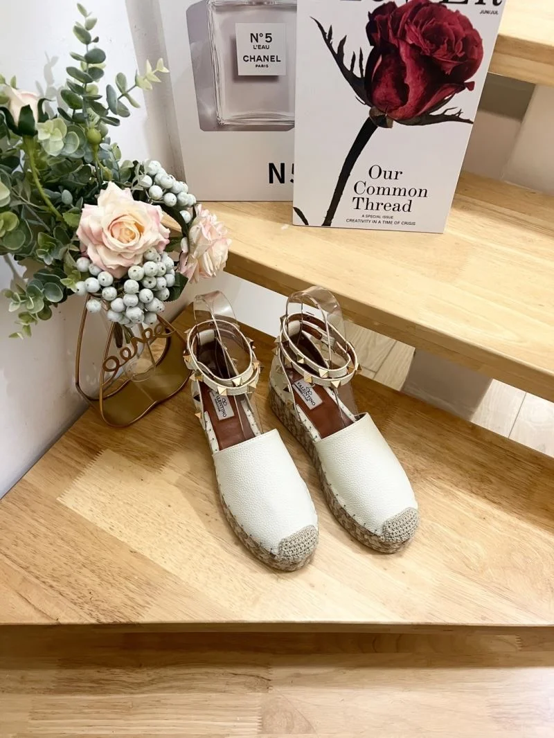Inexpensive Valentino Sandals