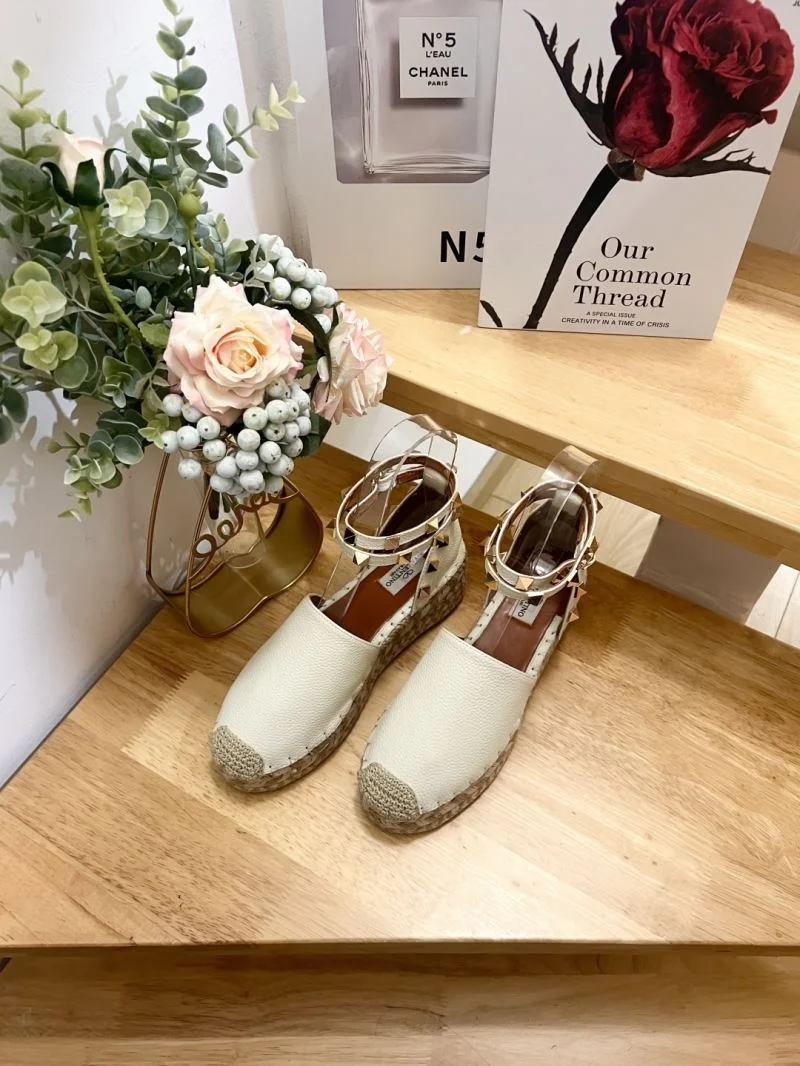 Inexpensive Valentino Sandals
