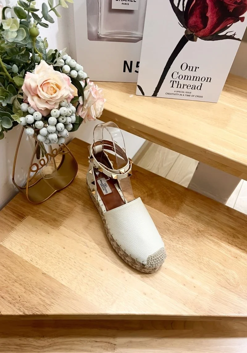 Inexpensive Valentino Sandals