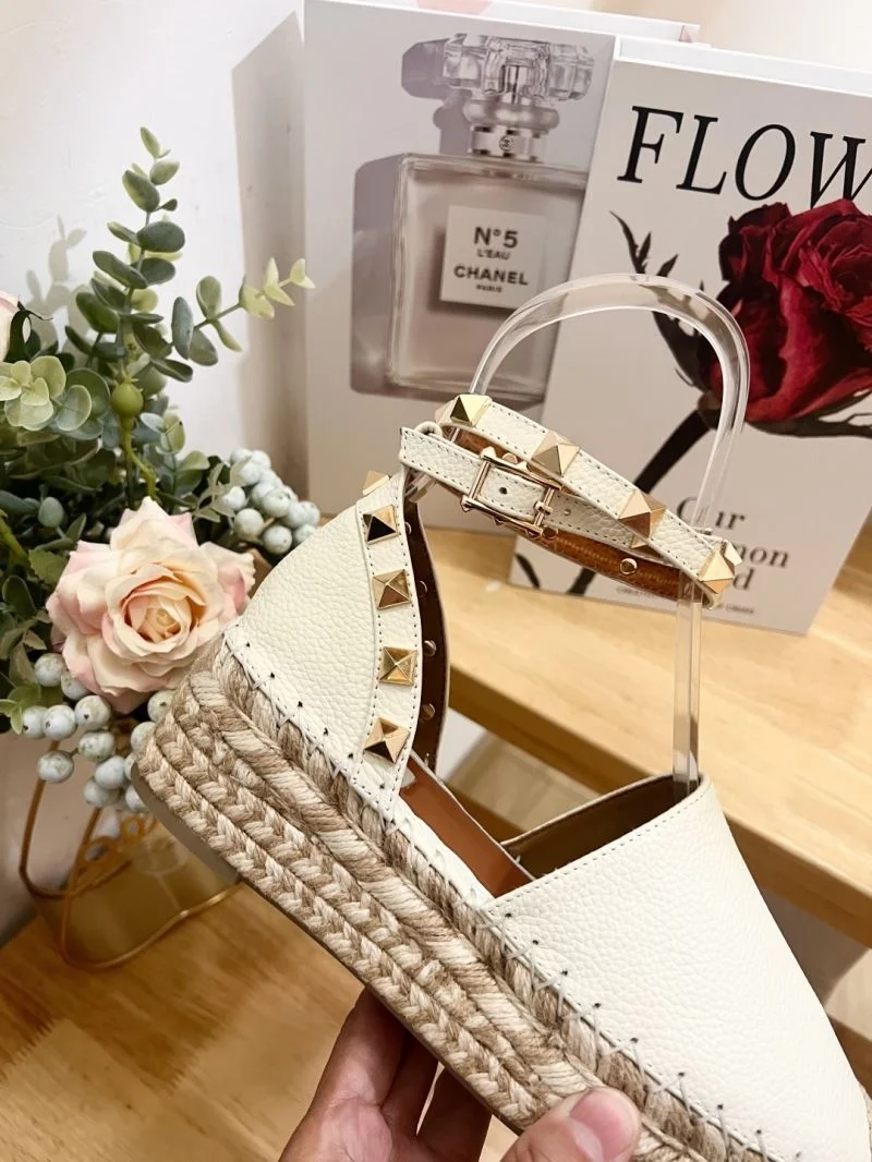 Inexpensive Valentino Sandals