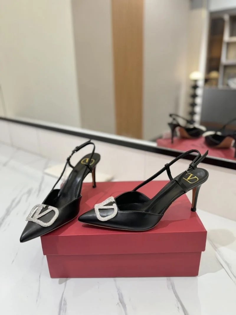 Exact replica Valentino Sandals