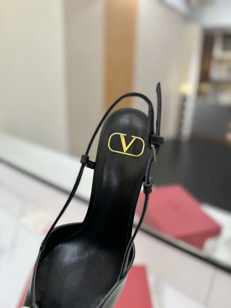 Exact replica Valentino Sandals