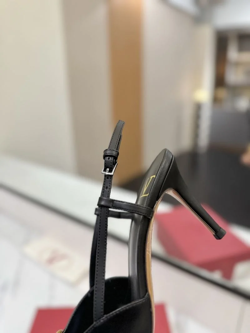 Brand-original Valentino Sandals