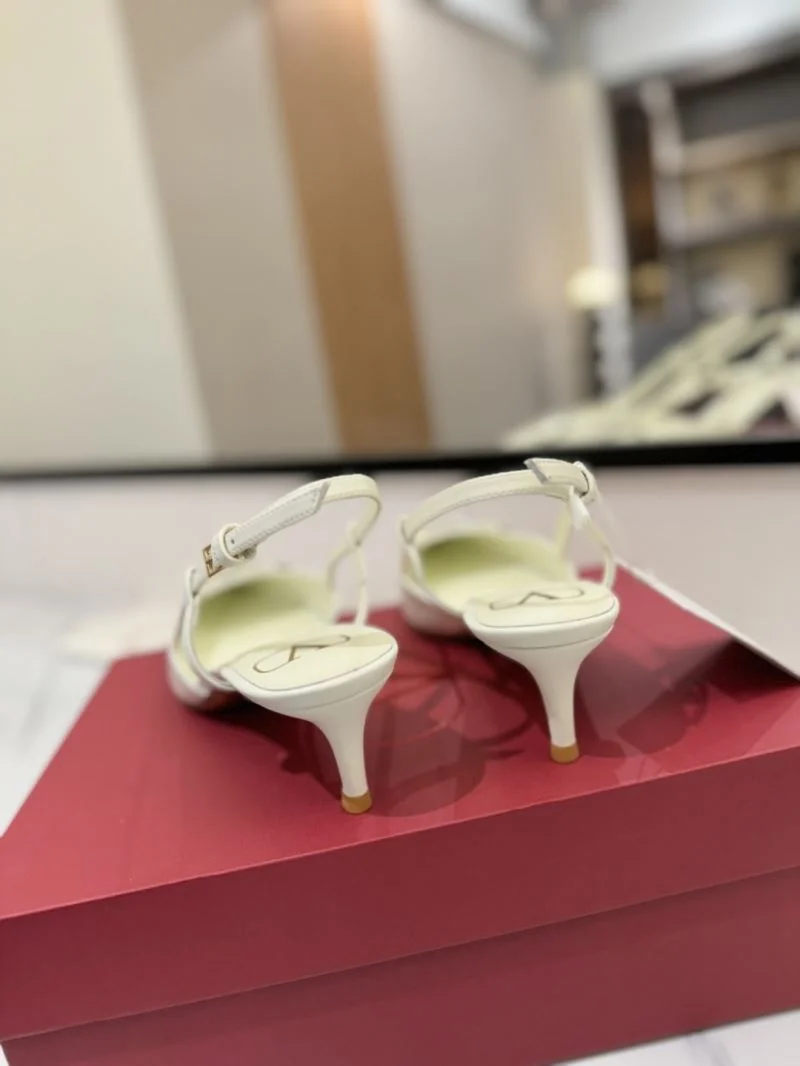 Exact replica Valentino Sandals