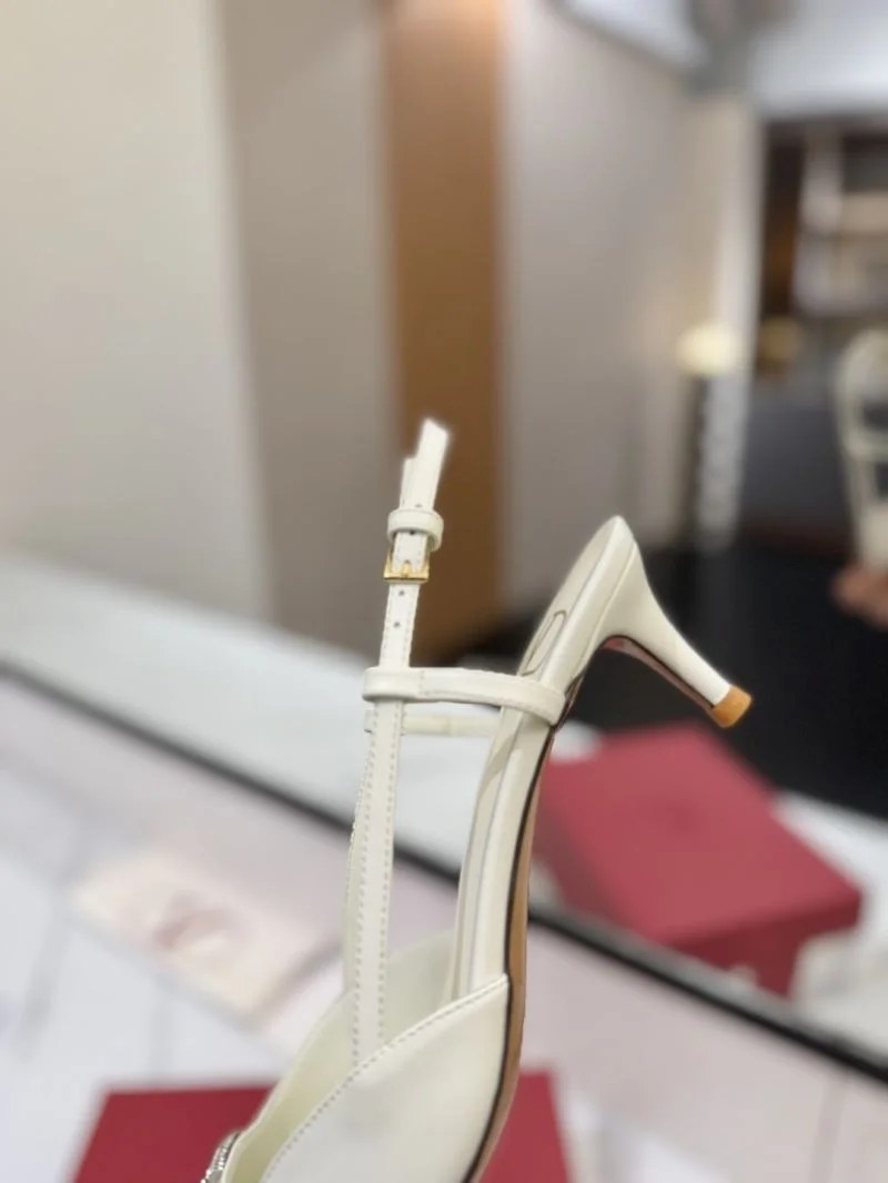 Exact replica Valentino Sandals