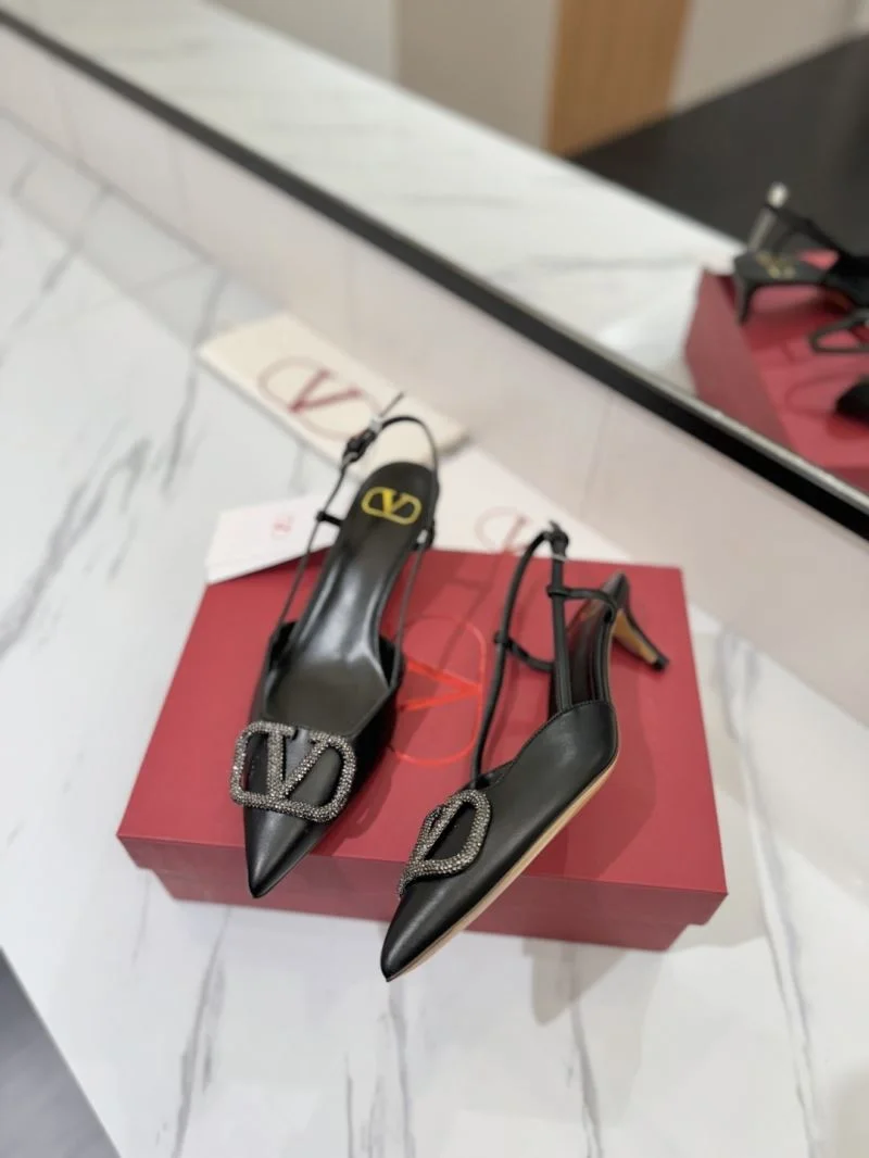 Low-cost Valentino Sandals