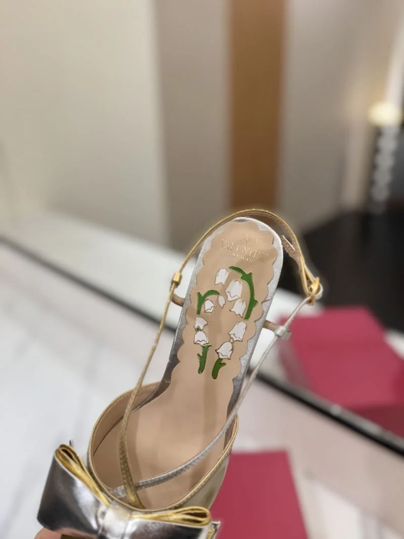 High accuracy Valentino Sandals