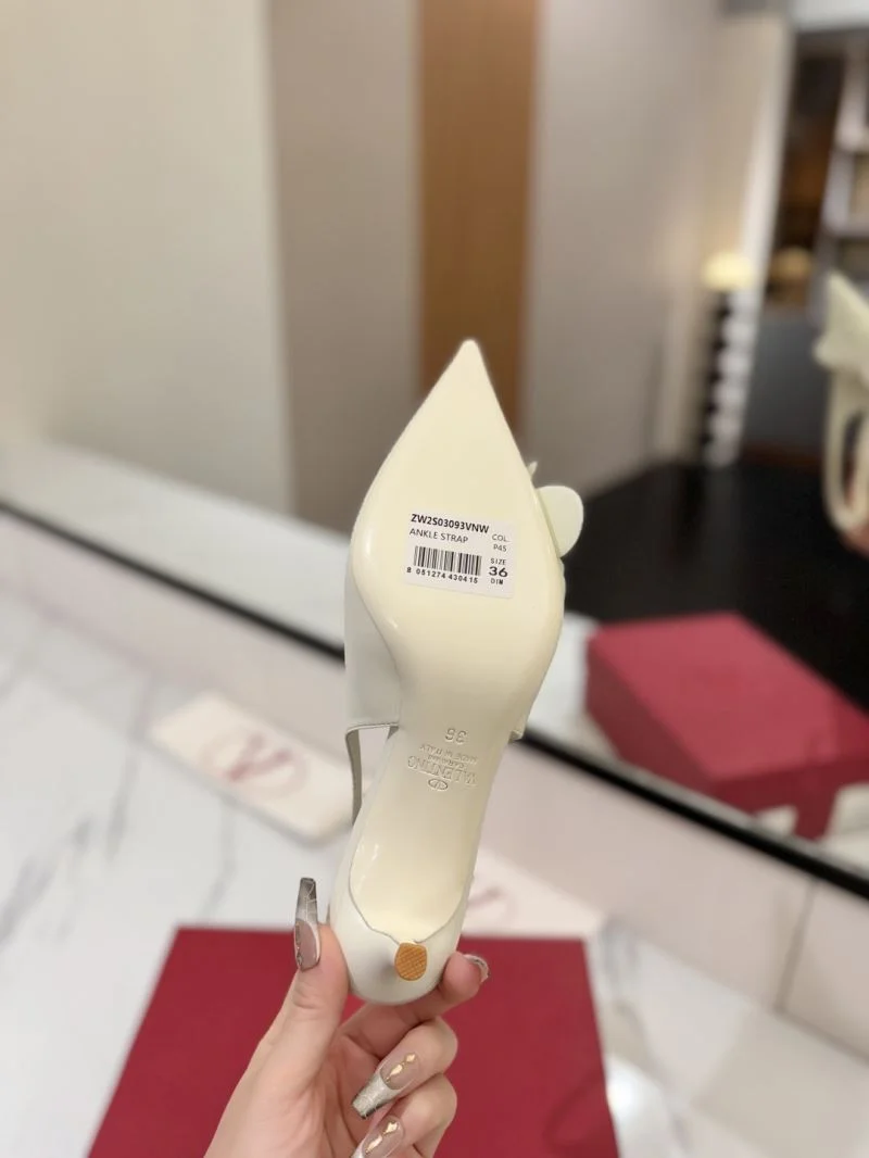 1:1 copy Valentino Sandals