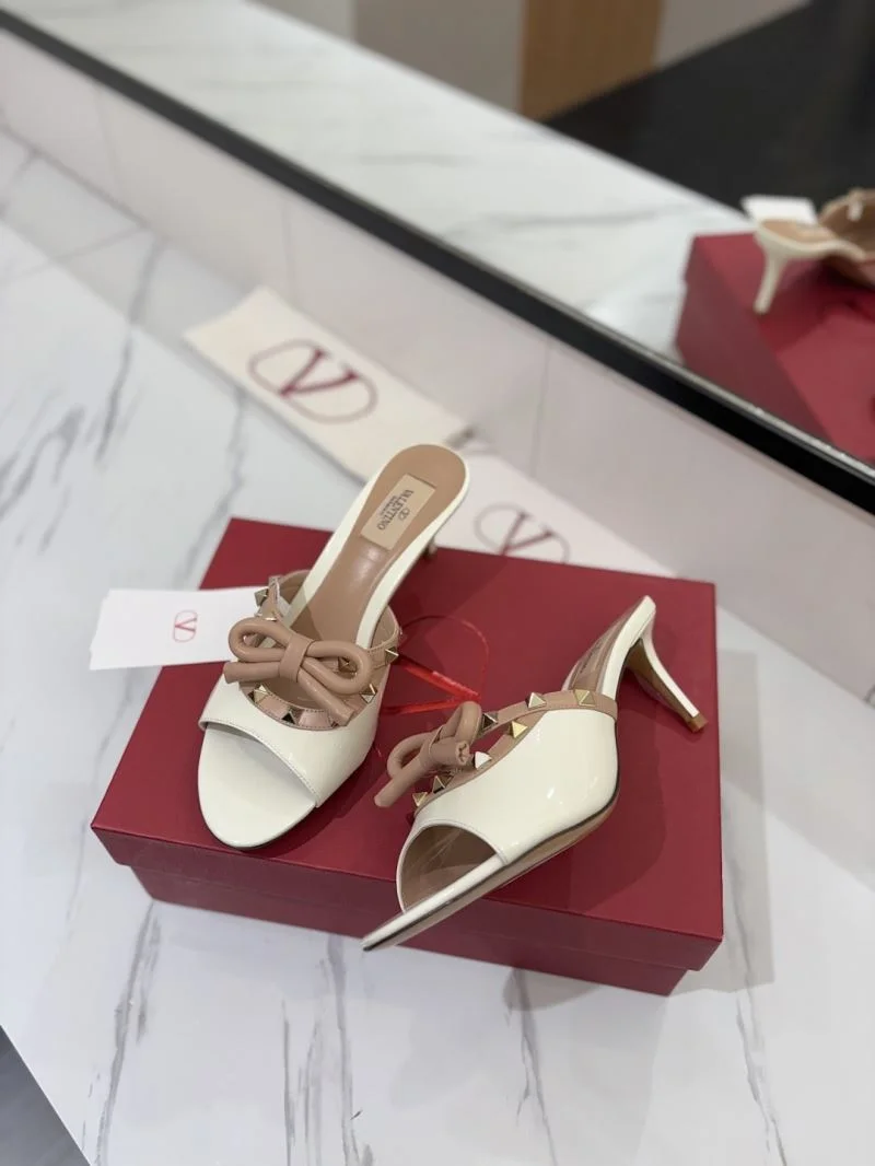 Brand-original Valentino Sandals