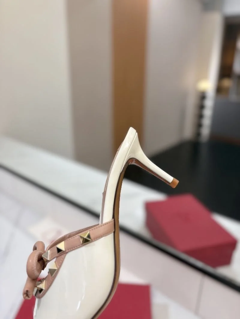 Brand-original Valentino Sandals